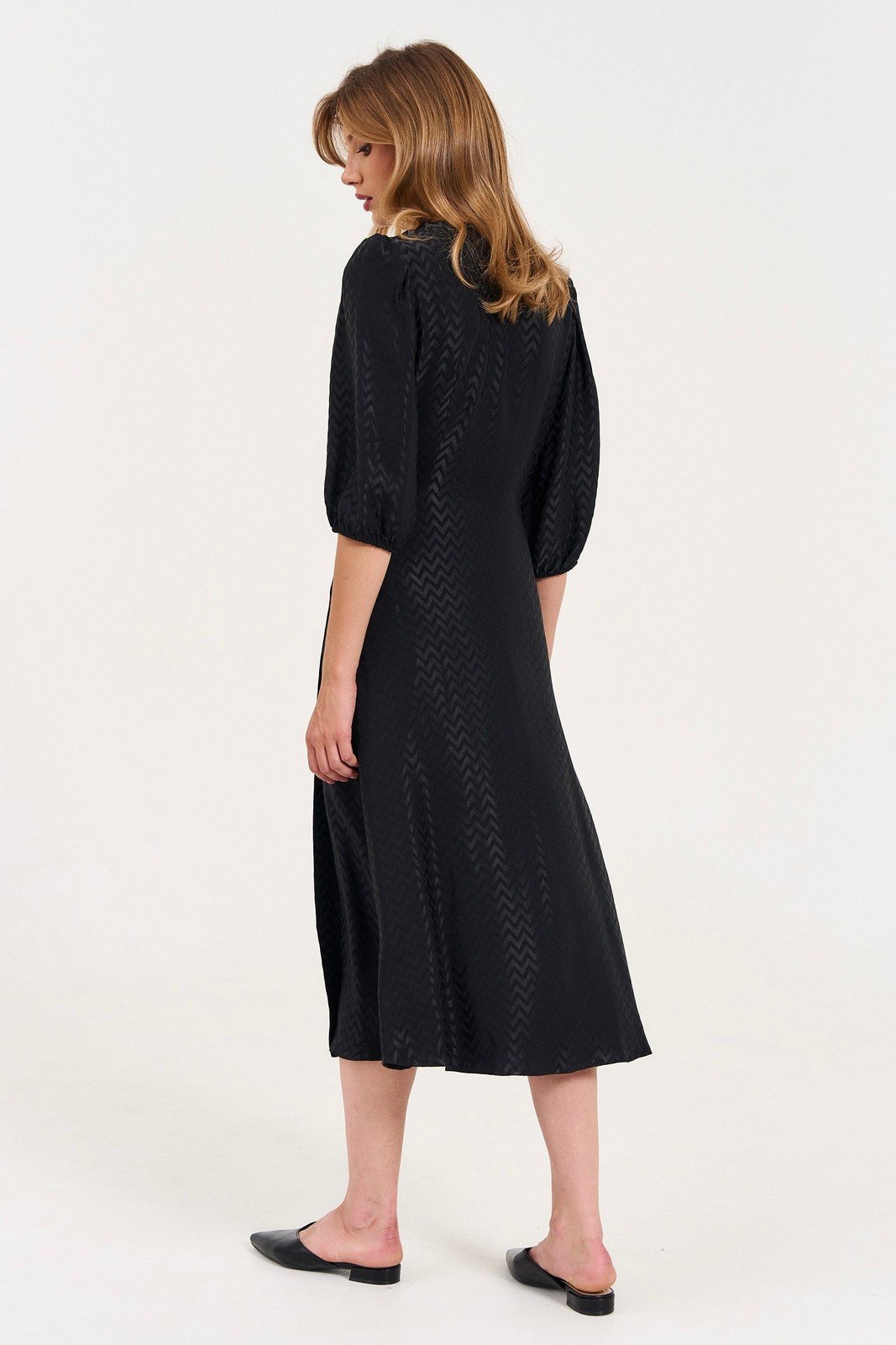 Платье 11342 рисунок на черном LeNata купить в интернет магазине | в наличии